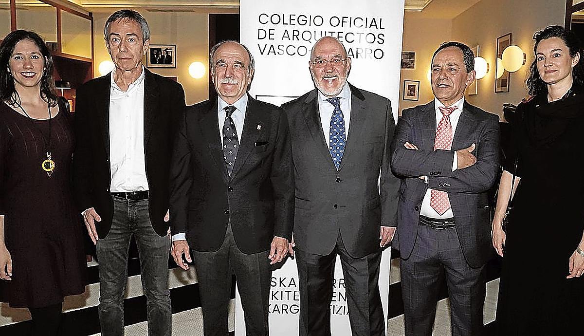 Arquitectos con insignias | El Correo